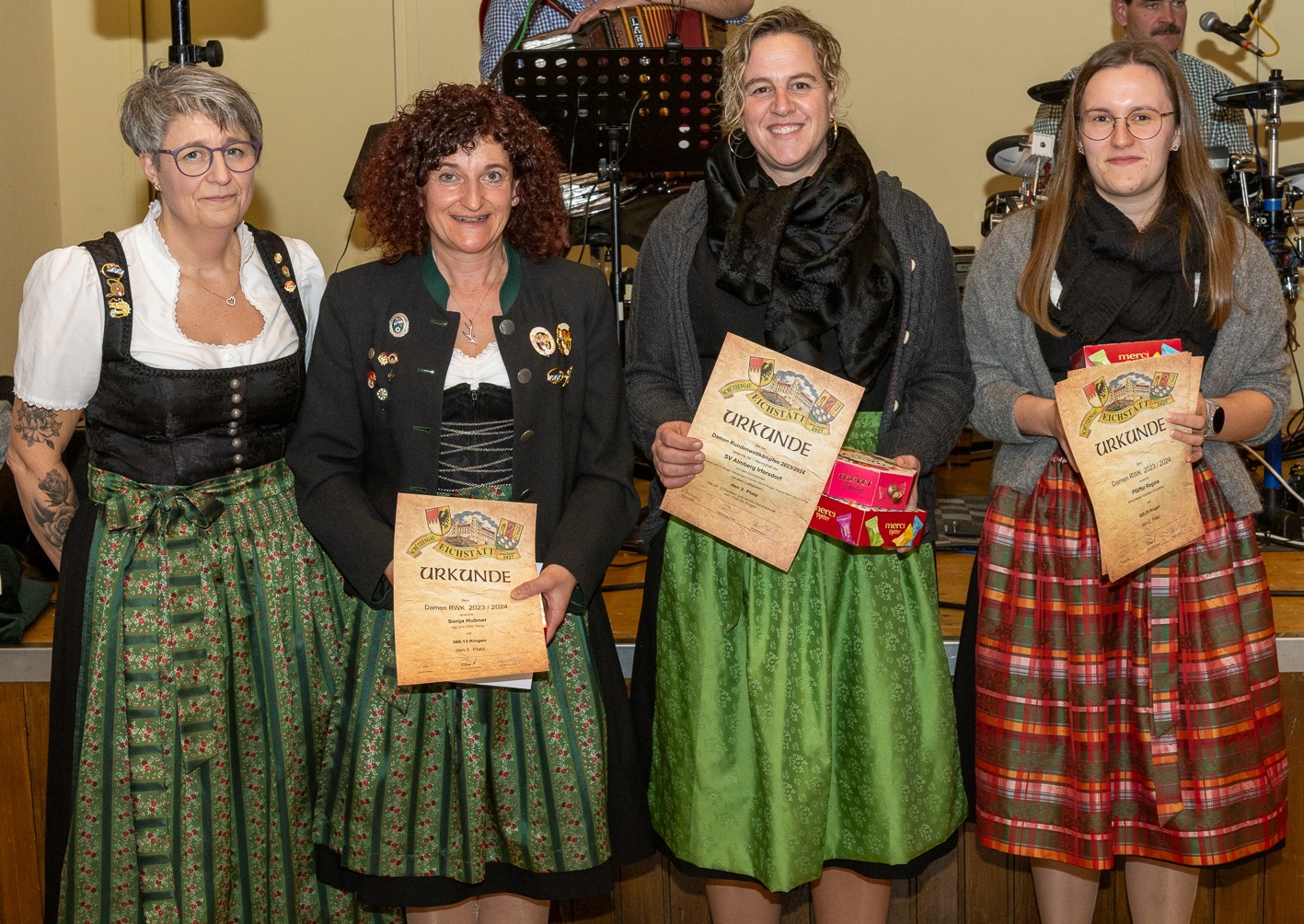 Karl Renn ist Ehrengauschützenmeister / Ehrenmitgliedschaft für Josef ...